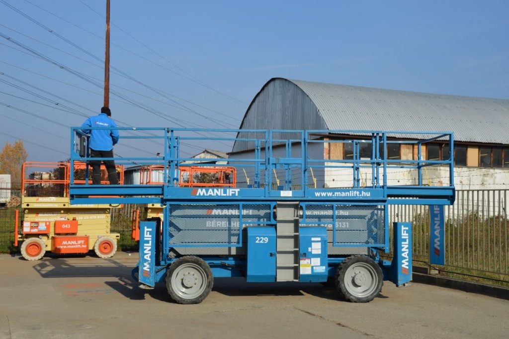 Genie GS 4390 RT (4WD, outriggers, DD) scissor lift, diesel - MANLIFT