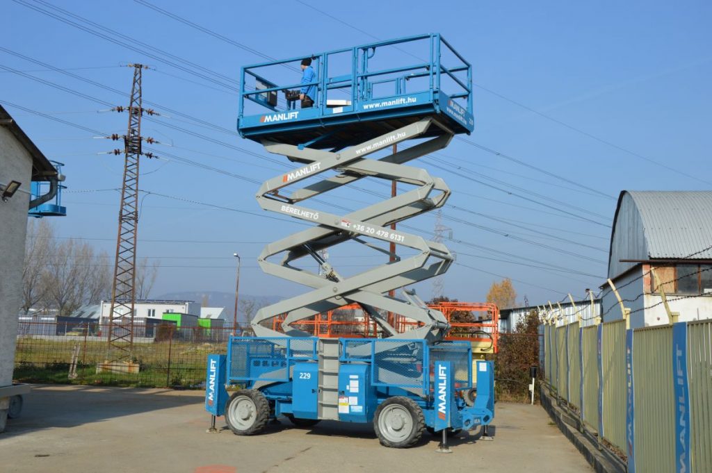 Genie GS 4390 RT (4WD, outriggers, DD) scissor lift, diesel - MANLIFT