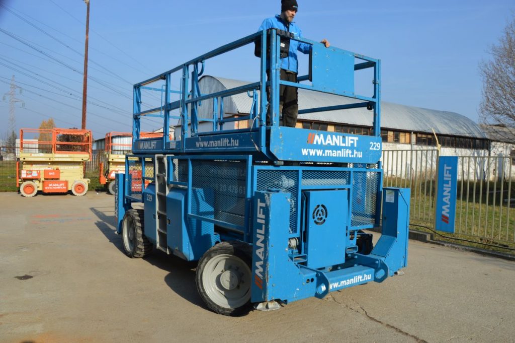 Genie GS 4390 RT (4WD, outriggers, DD) scissor lift, diesel - MANLIFT