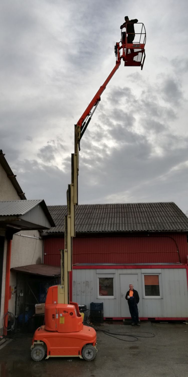 JLG Toucan T10E típusú karos, akkumulátoros emelő - MANLIFT