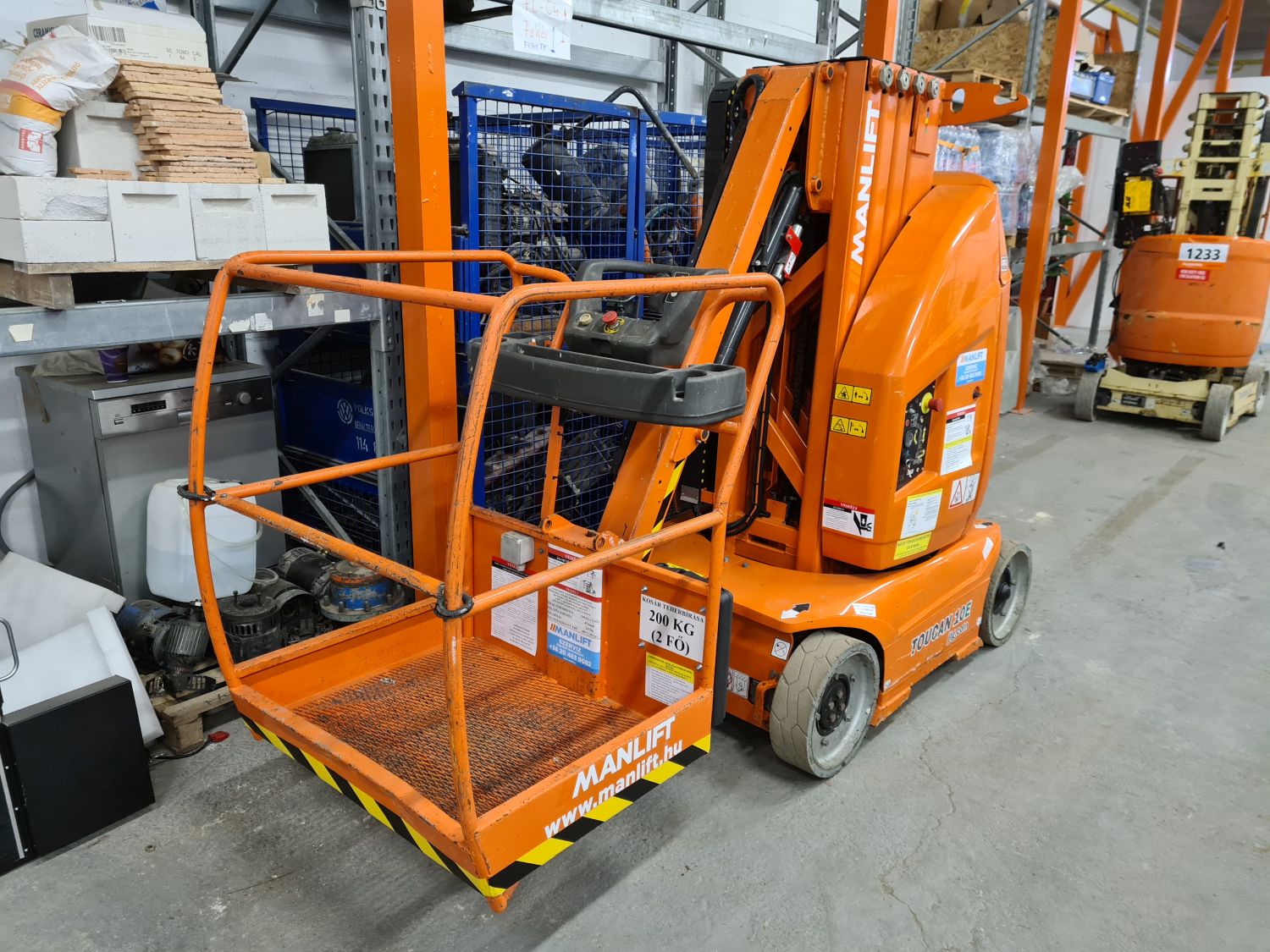 JLG Toucan T10E típusú karos, akkumulátoros emelő - MANLIFT